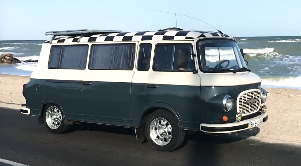 Barkas a tengerparton - Retrovasak.hu