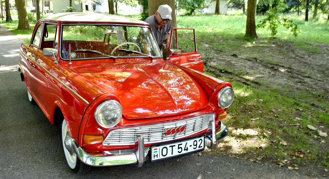 DKW F11 Junior De Luxe - Retrovasak.hu