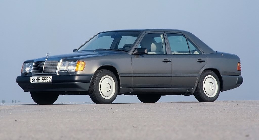 A Mercedes-Benz W124 gyártása - Retrovasak.hu